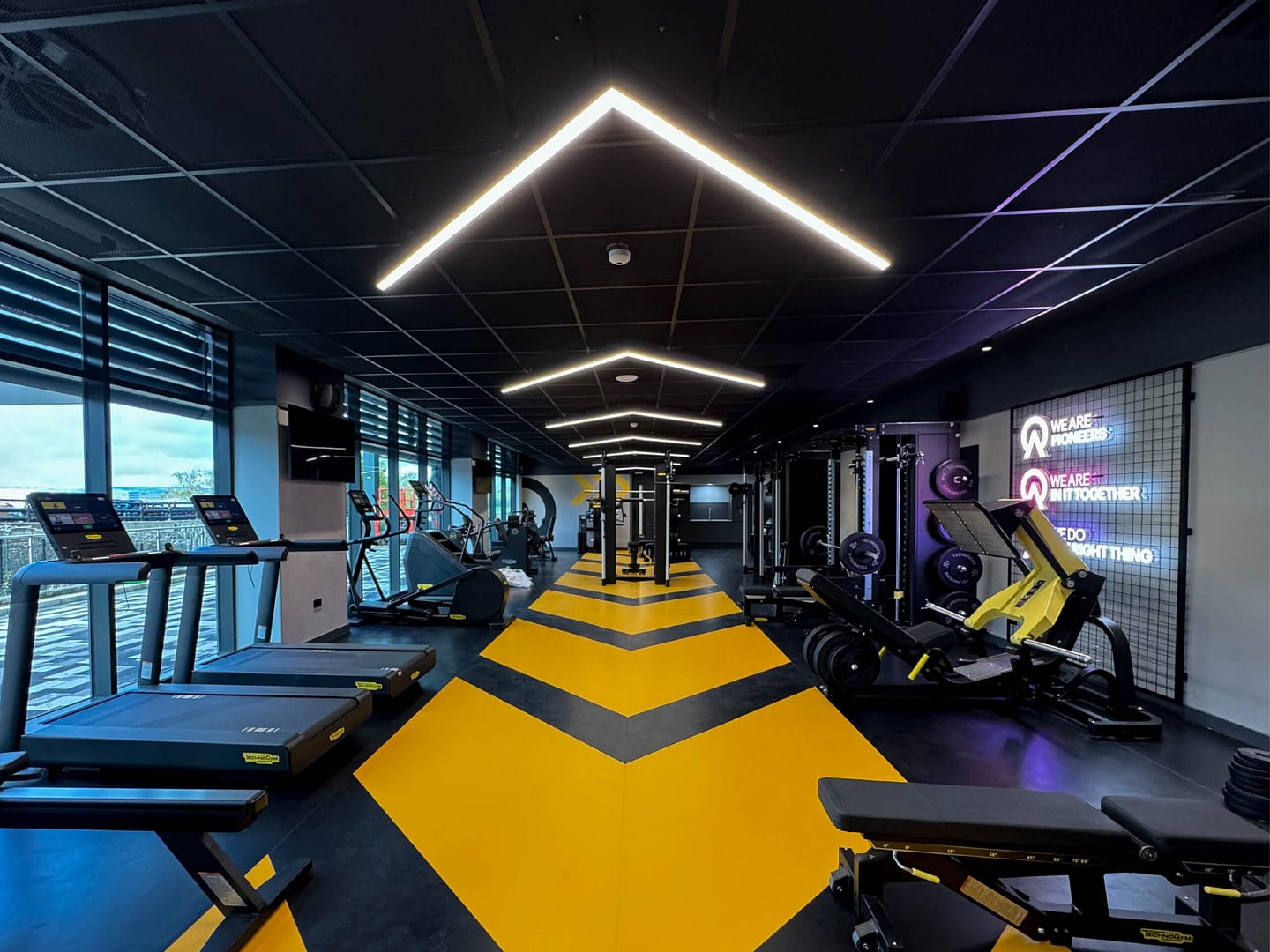 The Return of Suspended Ceilings in Office Design - Synergy Creativ