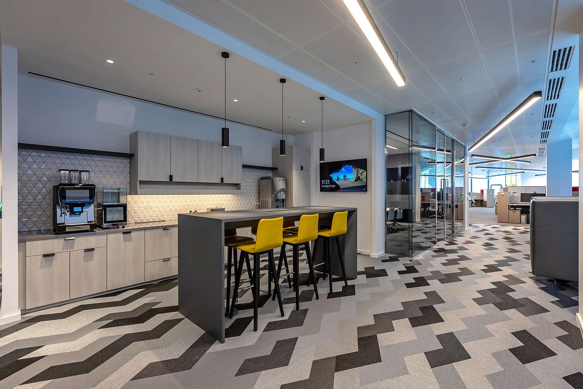 SAS Suspended Ceiling Lighting - a Complete Guide 2021 - Synergy Creativ